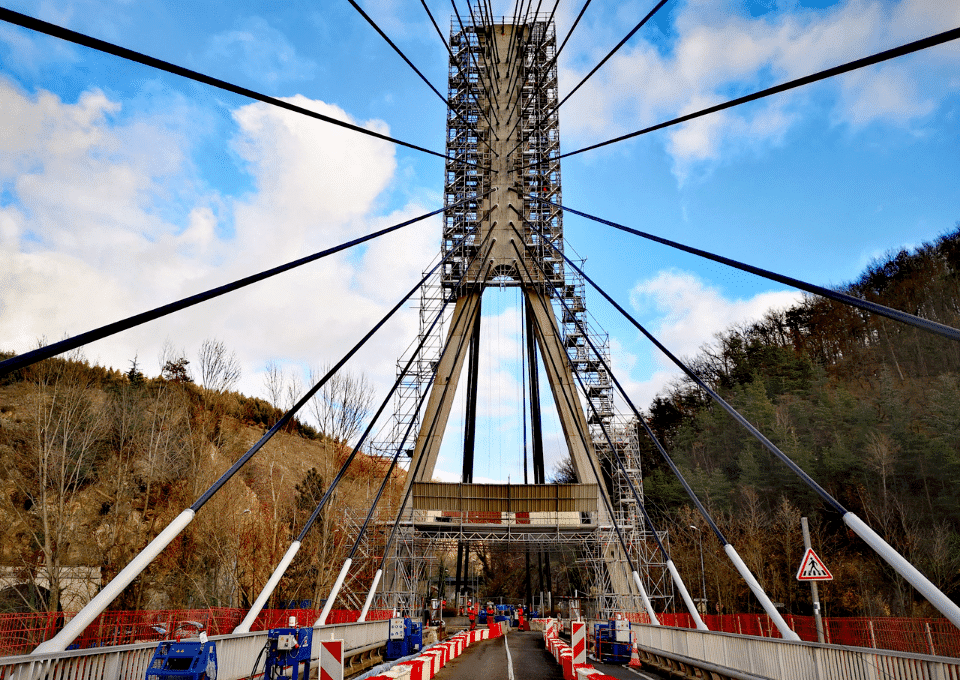 How Do Cable-Stayed Bridges Work: Engineering Guide - Freyssinet